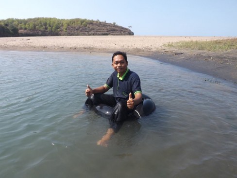 Menikmati Sensasi River Tubing di Sungai Maron-Pantai Ngiroboyo - Pacitanku