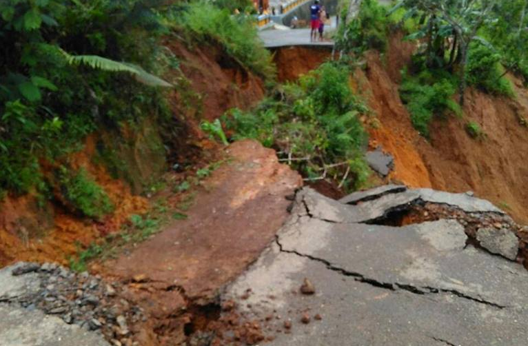 Jalan di Tokawi | Pacitanku
