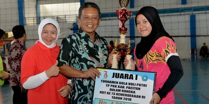 Tulakan Jadi Juara Lomba Voli Putri PKK - Pacitanku.com