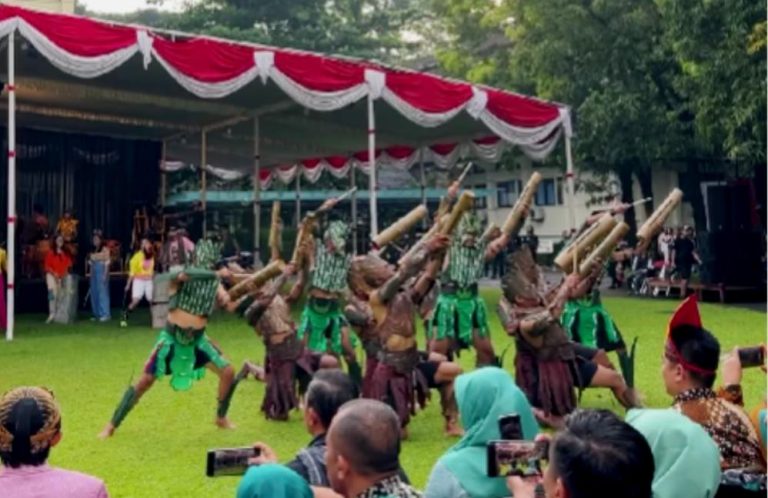 Rontek Blandong Ori Pacitan Semarakkan Event “24 Jam Menari"