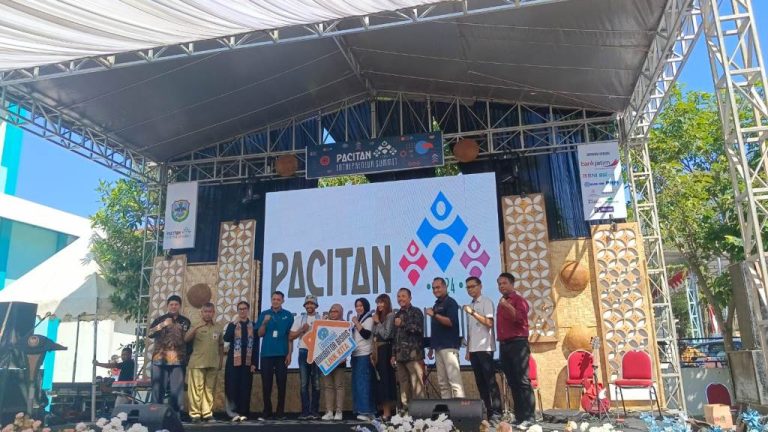 PLUT Pacitan Launching Lembaga Inkubasi Bisnis - Pacitanku